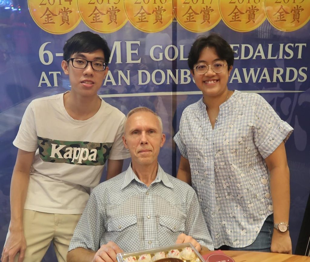 Eun Chin Sze Gerald and Lee Chen Xi, Hwa Chong Institution | NUS Physics